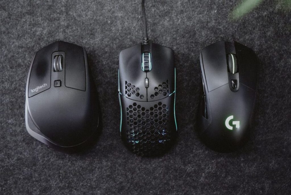 Logicool G703とG703hの違いを比較【見た目や重さを比較】